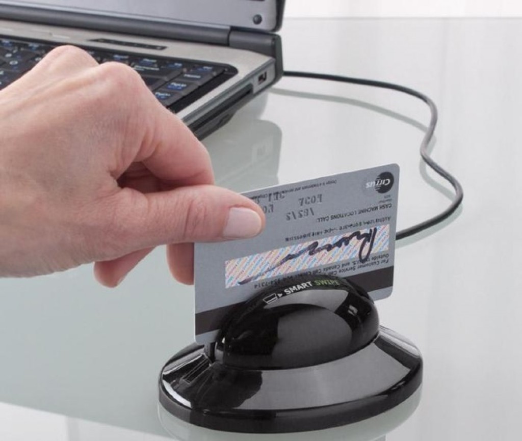 SmartSwipe – A Personal Credit Card Reader With Built-In Encryption
