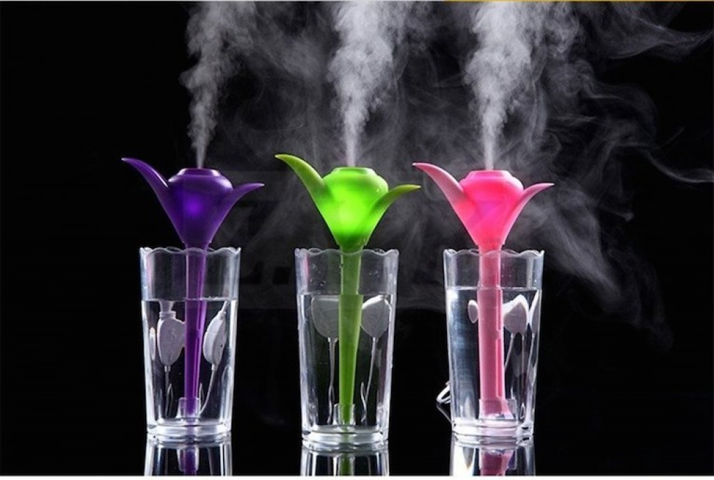 This Portable Desktop Mini USB Air Humidifier And Purifier Is Perfect ...