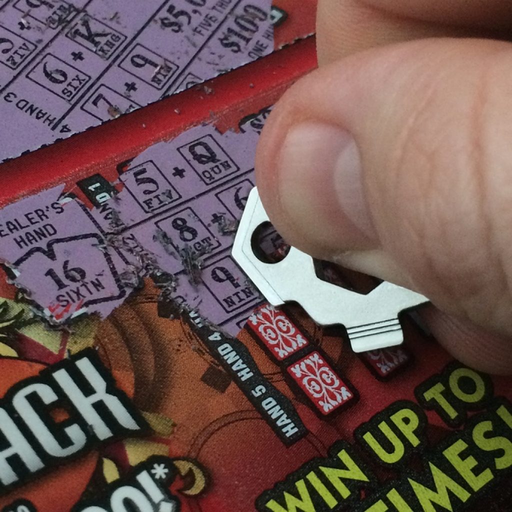 Get 20 Tools in 1 Key-Sized Gadget