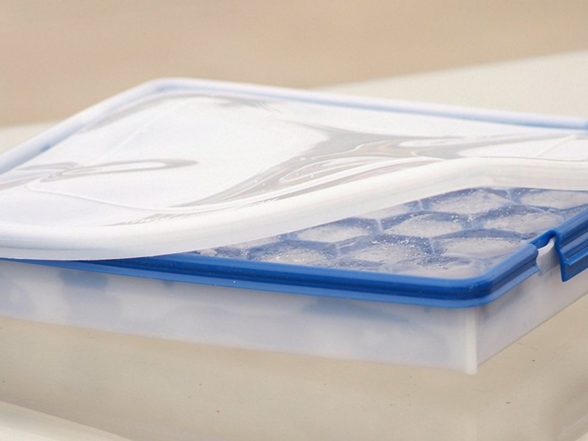 Ride Down Hills All Year Long with This All-Season Sled