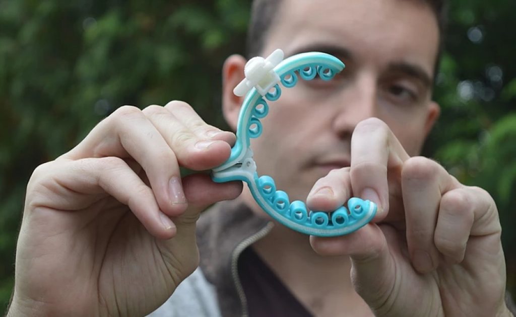 Never Touch Your Dog's Poop Again with This Poop Scoop!