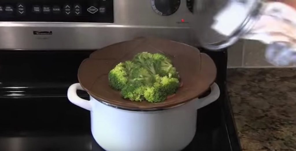 Never Have Boiling Water Spill Again With The Kuhn Rikon - Spill Stopper