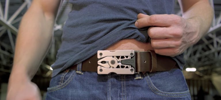 This Belt Buckle Turns Into a Great Multi-Tool With 12 Tools