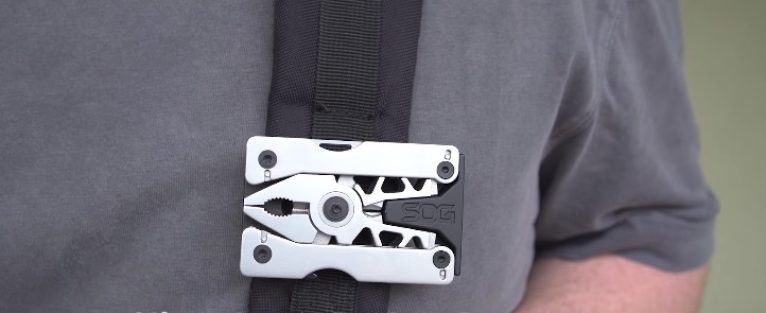 This Belt Buckle Turns Into a Great Multi-Tool With 12 Tools